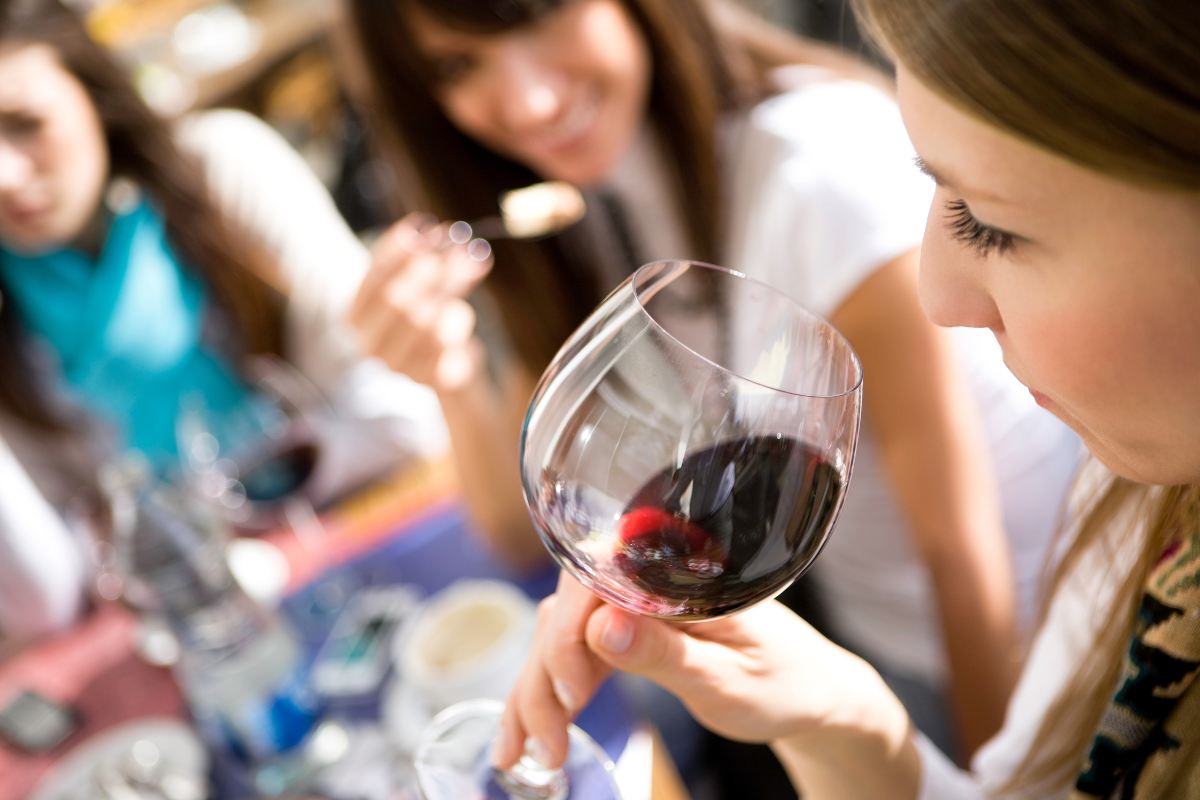 The Psychology of Wine Temperature: How It Shapes Your Wine Experience ...